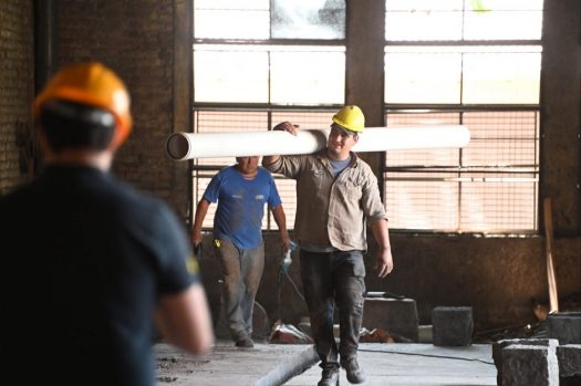 Avanzan las obras en Espacio Arizu: cómo es el fino trabajo para ...