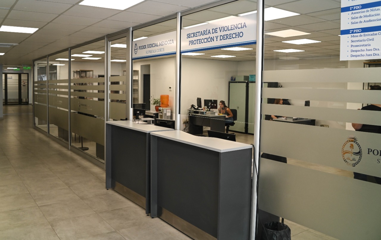 El Juzgado de Familia y Violencia Familiar de Godoy Cruz fue remodelado ...