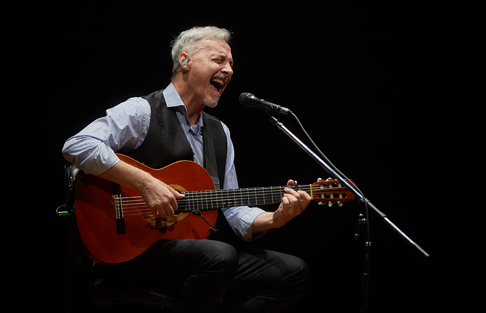 Pedro Aznar tiene nuevo disco y lo presenta en el Teatro Plaza - Godoy Cruz