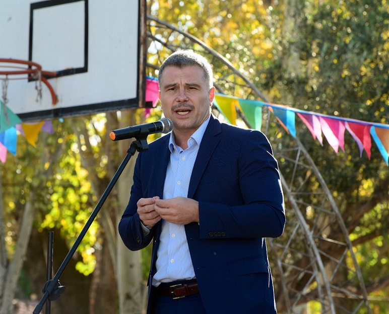 Costarelli celebró junto a la comunidad de la escuela Petrona Guiñazú ...